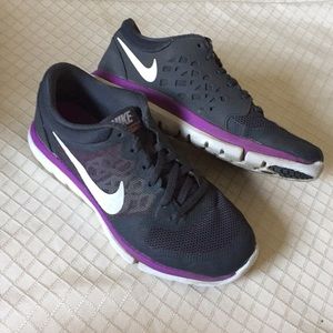 Women's Nike Shoes on Poshmark